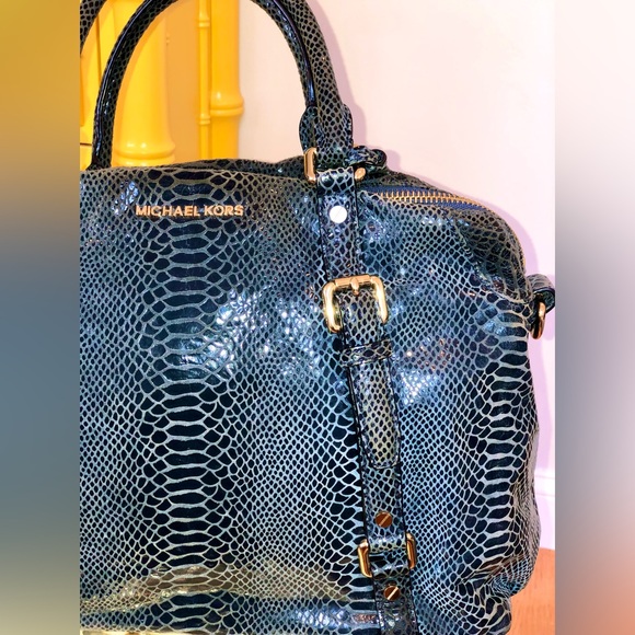 MICHAEL Michael Kors | Bags | Rare Micheal Kors Navy Blue Snake Skin ...